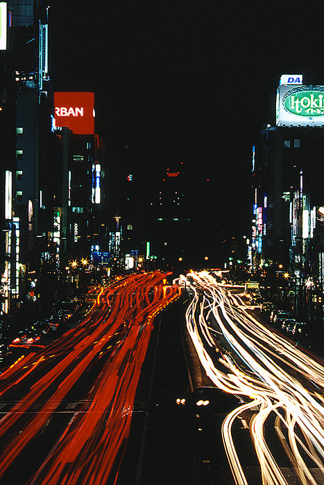 [Aoyama, Tokyo] Route 246 In The Night | Photo by awazo.com