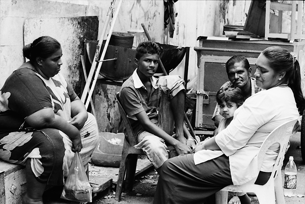 [Penang, Malaysia] Drooping Mood | Photo by awazo.com