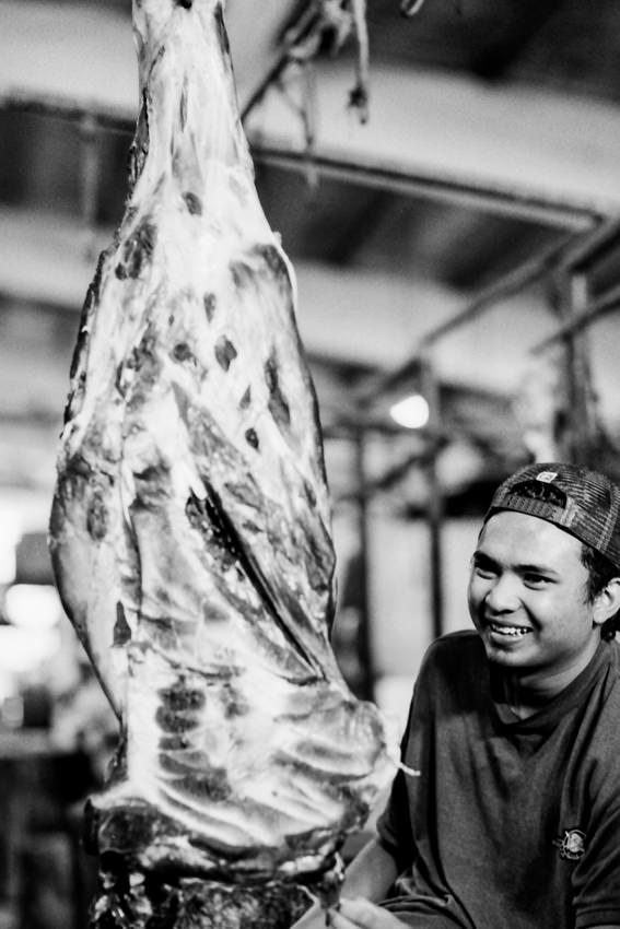 [Kuala Pilah, Malaysia] Butcher Beside The Meat | Photo by awazo.com