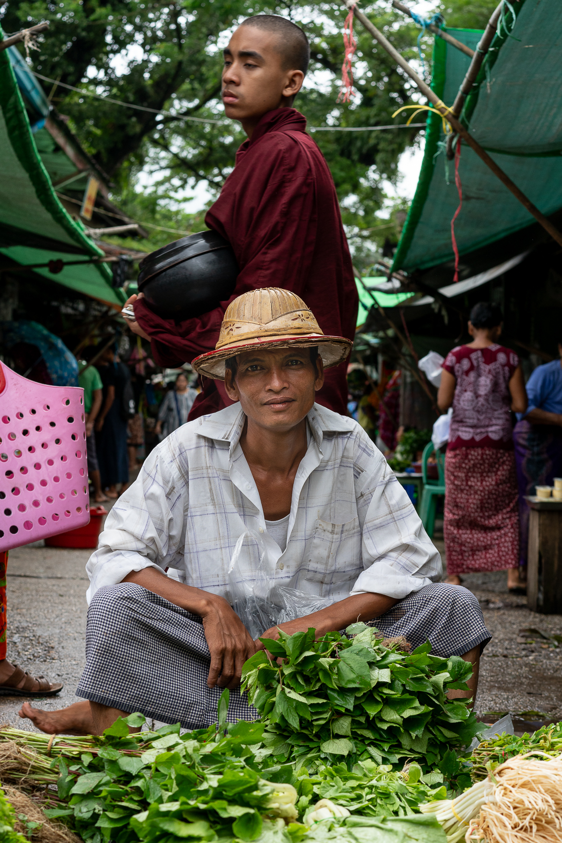 [Myo Ma Market, Thanlyin] A Buddhist Monk With A Large Alms Bowl Passed ...