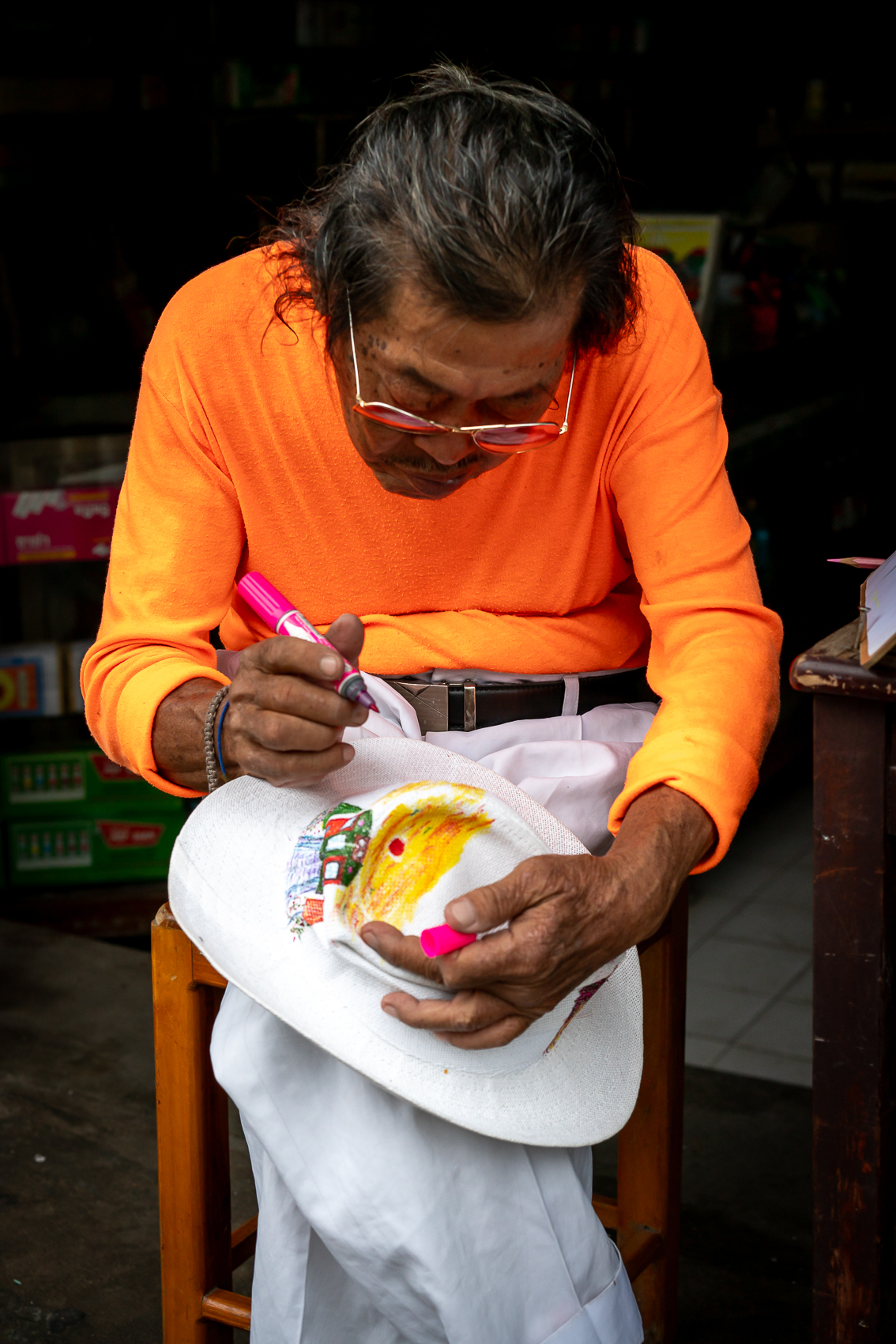 [Mae Klong, Thailand] To The Man, A Clean Hat Was Like A Canvas | Photo ...