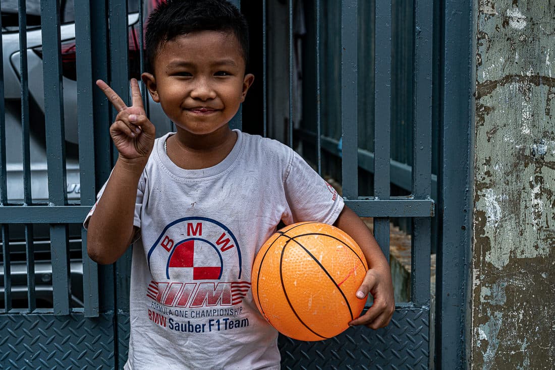 [Indonesia] Young Boy Throwing A Deuce | Travel, Photo and Essay by ...